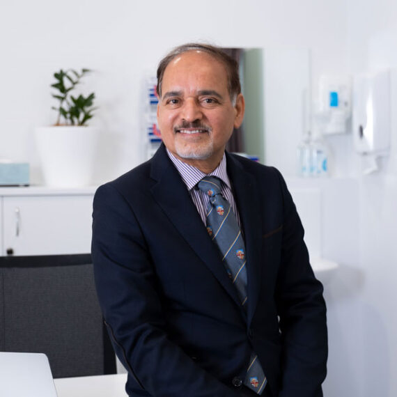 Dr Abdul Chaudhry - Orthopaedic Surgeon - inline physio.